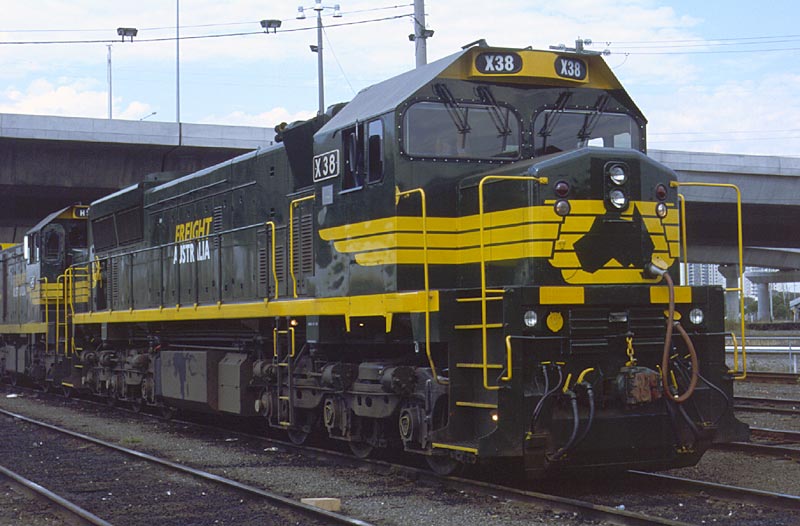 X class d/e locomotives